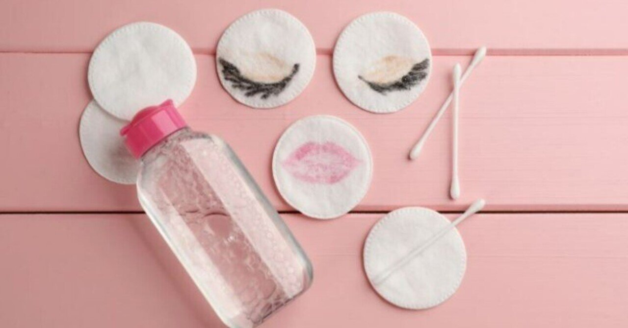 これで解決！つけまつげに残った糊を簡単に取る方法｜daily muse