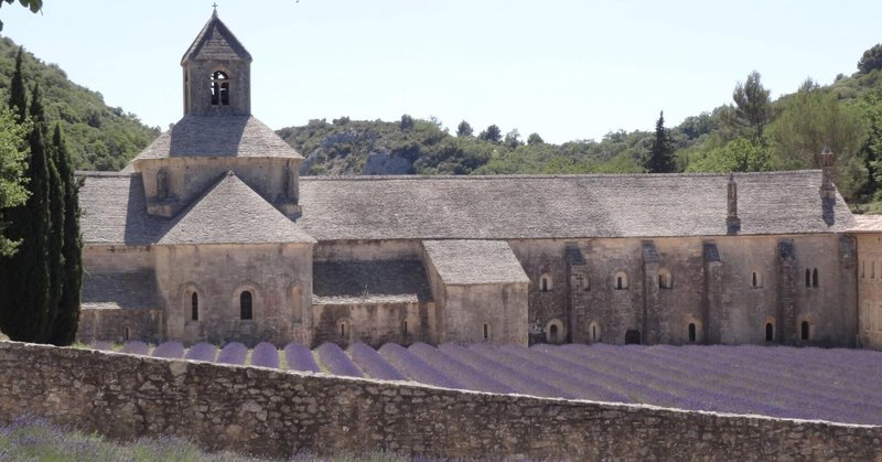 【インタビュー】 感性と化学を行き来する：調香師 Laurence Fanuel｜香りを巡る旅｜aoi minakami