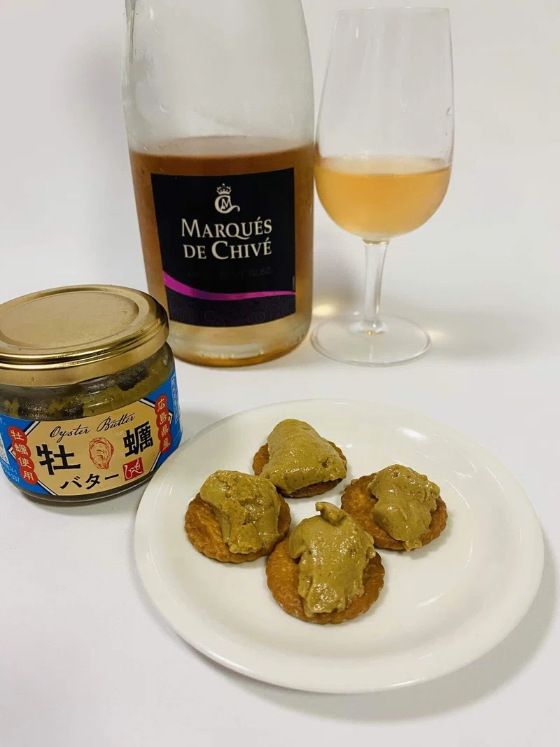 ミレービスケット“ツンとくるわさび風味”に牡蠣バター お手頃カヴァでシュワっと｜るもわ脛(すね)