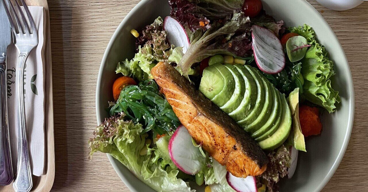 【Chia Tai Farm（チアタイファーム）】タイ大手種苗メーカー直営の新鮮野菜たっぷりサラダプレートが食べられるレストラン｜UNI(ゆに ...