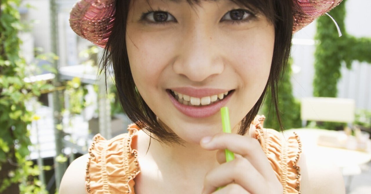 紙製ストローは有害の可能性があり、プラスチックストローよりも環境に良くないかもしれないと研究者が警告｜EBIS世界の最新健康・栄養ニュース