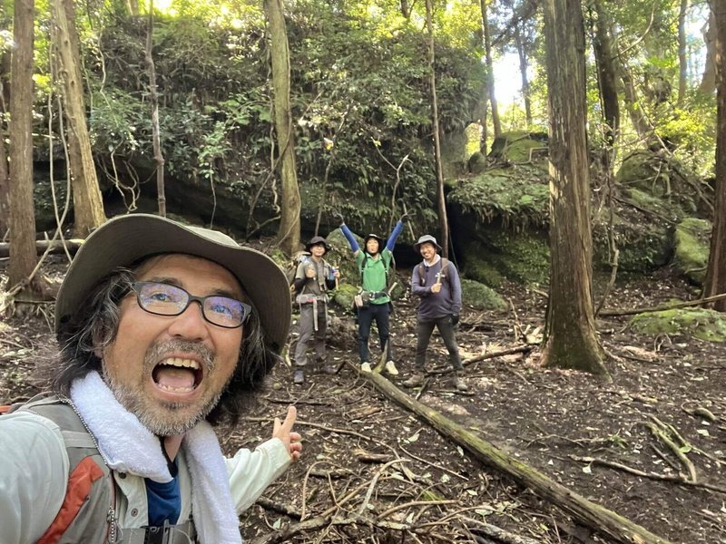 森に隠れた未開の地-探検記録vol.2-窪地編｜宇宙神話縄文