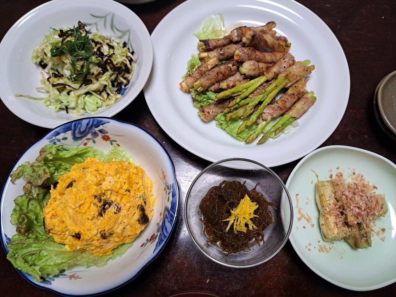 9月10日の晩ごはん ・アスパラの肉巻き ・カボチャサラダ ・焼きナス ・もずく ・キャベツと塩昆布 ・ビール ・デザート(チョコバー) 3日続けて飲んだので、今日はビールだけ。｜ライフ ...