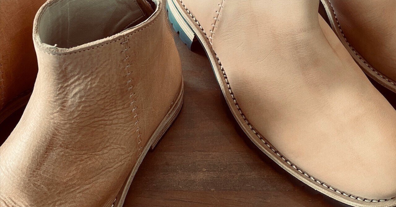 natural short drape boots｜Clover