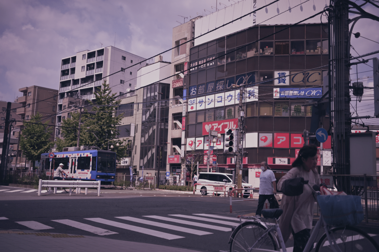 渡る、進む、ときどき振り返る。｜Shinichi Sendagi