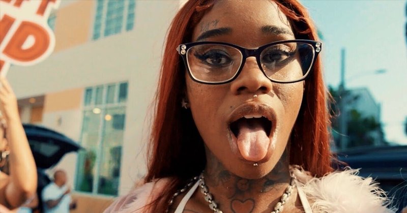 Sexyy Red: 怒りから始まったラップキャリアの軌跡｜DIGTRACKS