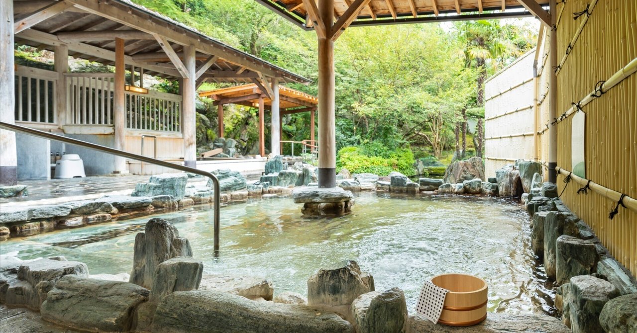 Enchanting Seasons and Healing Hot Springs in Japan｜Tuor Guide Miyuki