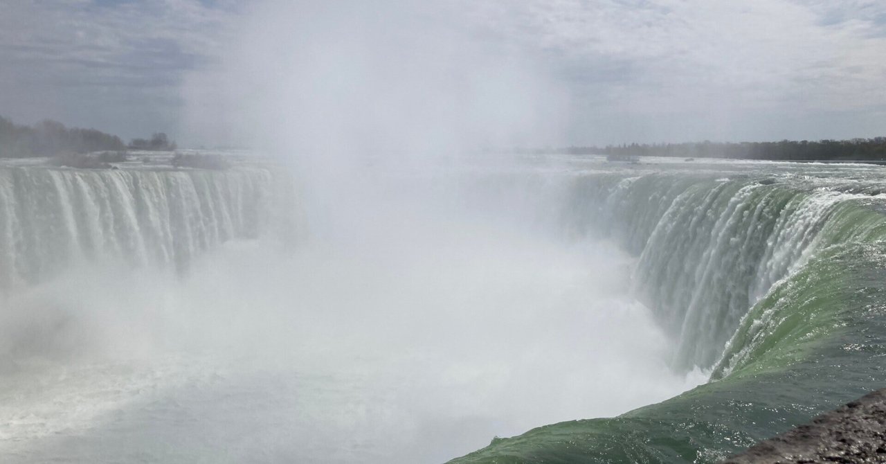 題材、滝｜Atsuko