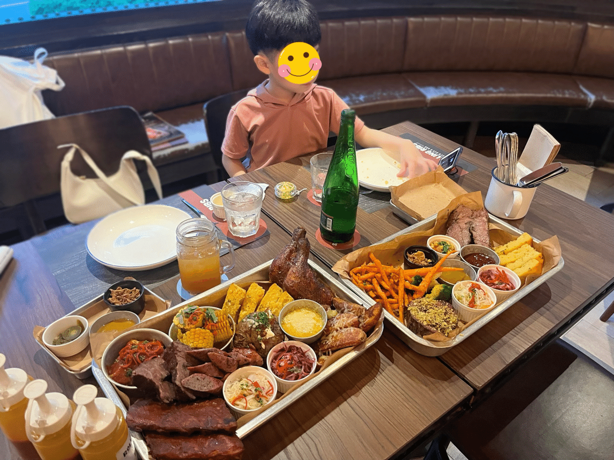 【Rolling Ribs Brew Bar & BBQ】オープンエアーで堪能する燻製肉のバーベキューとビールの組み合わせが最強すぎた😆🍺 ...