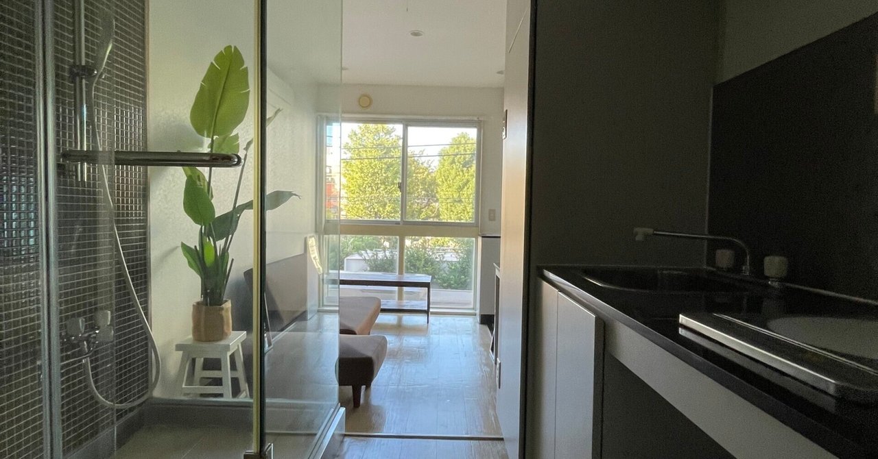 【予想外、、】この倉庫で快適な生活ができるのか調査！！｜RoomPaのお姉さん