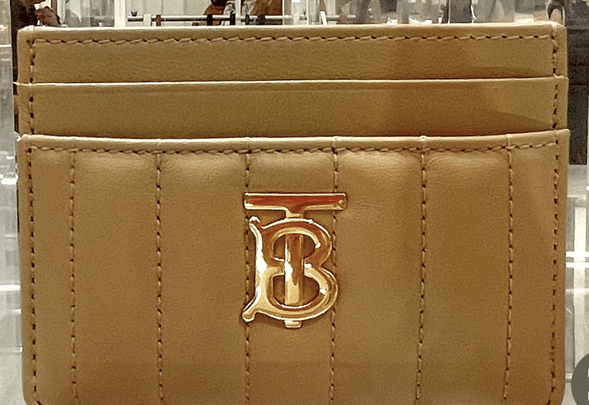 BUYMAを攻略するコツ まずはショッパー名に凝ること。ショッパー名は一度登録してしまうと退会してからでないと変更することができません。よく失敗しがちなのは… https://amzn.to ...