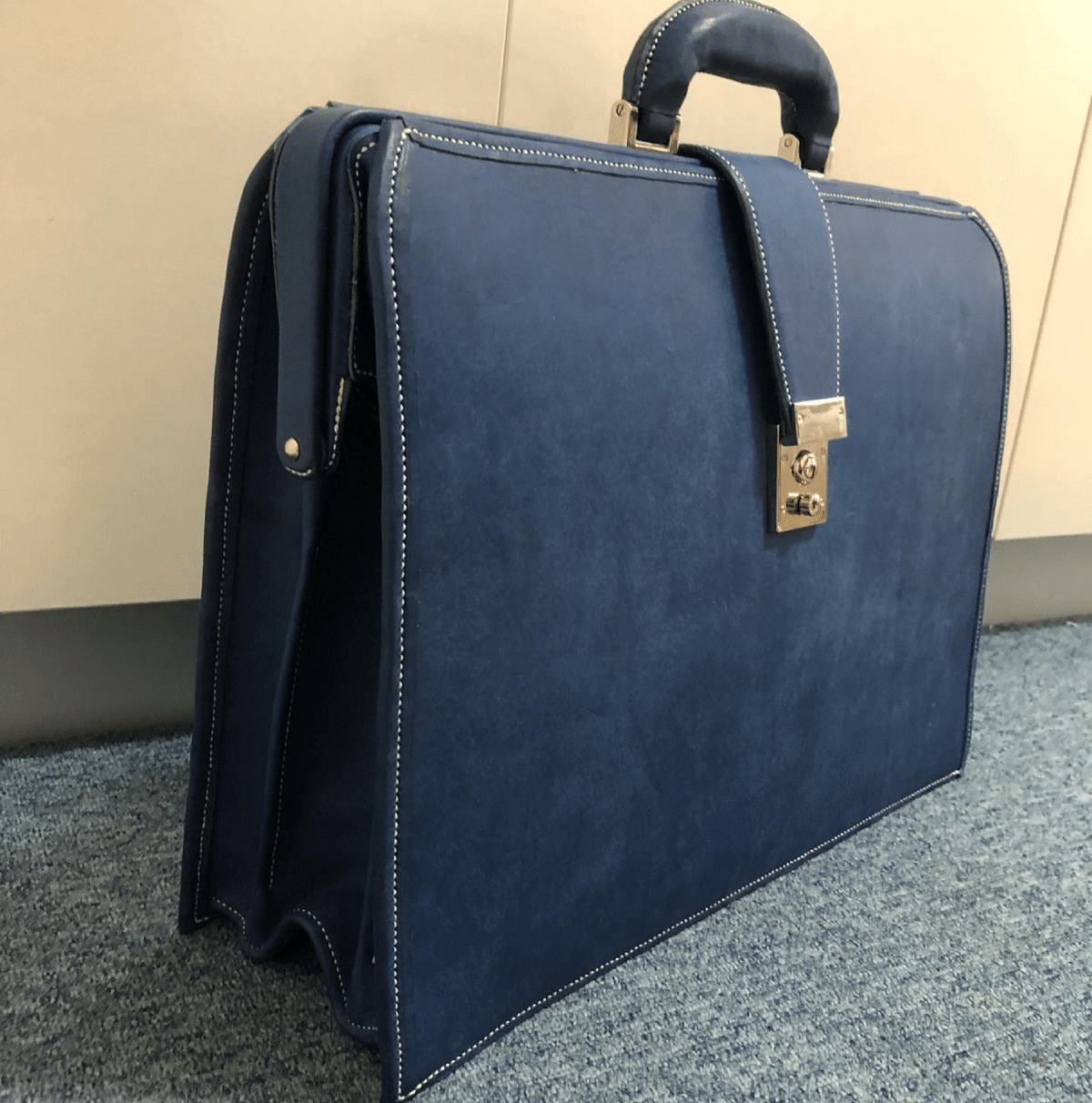 手縫いへのこだわり｜革工房 CraftLab.Rin