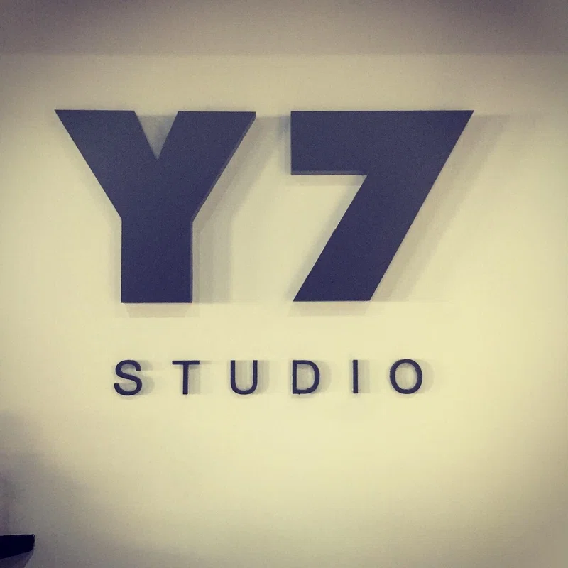 アメリカで人気のY7 studioに行ってきた！｜HARU-YOGA｜note