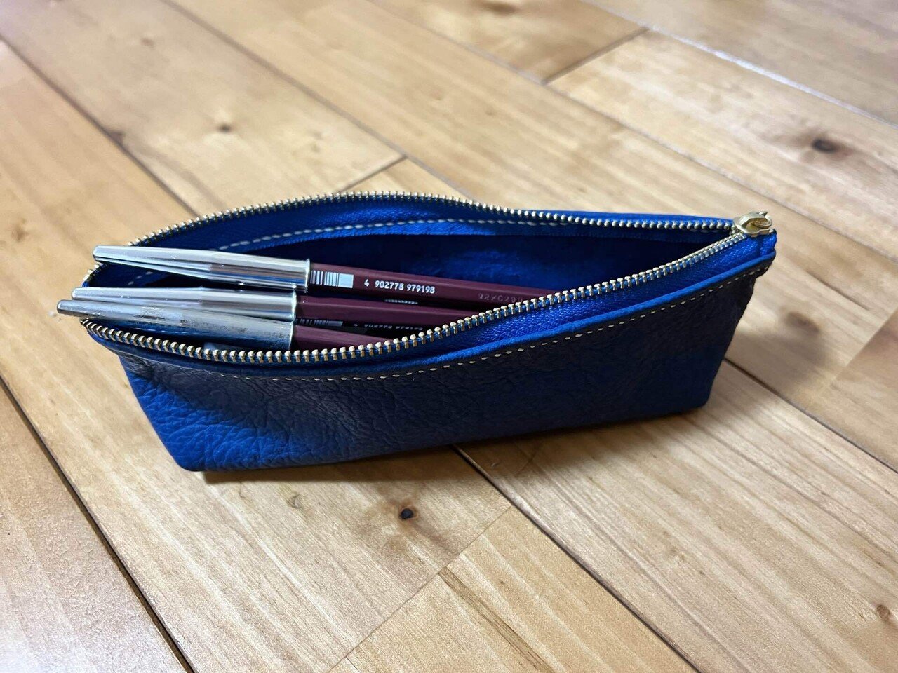 ジビエレザーでペンケースを作りました。 まだまだアイデアがあるので記事があるうちはたくさん作りたい！｜革工房 CraftLab.Rin