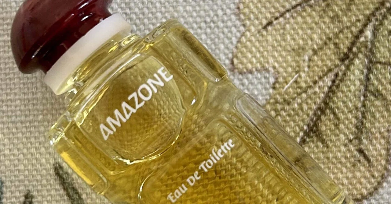 アマゾン 1月11日～365日の香水｜adams fragrance family