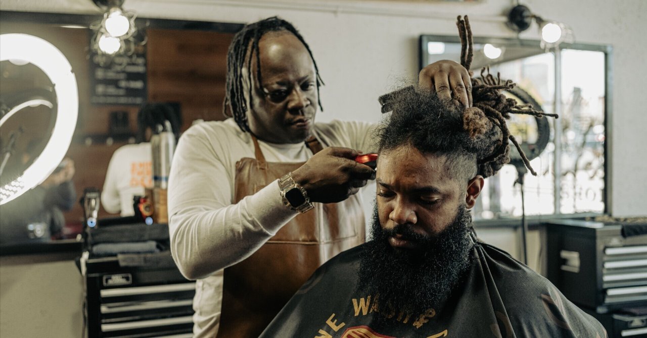 Barber shop ＜LEICA M10-P＞｜MOJA MOJA