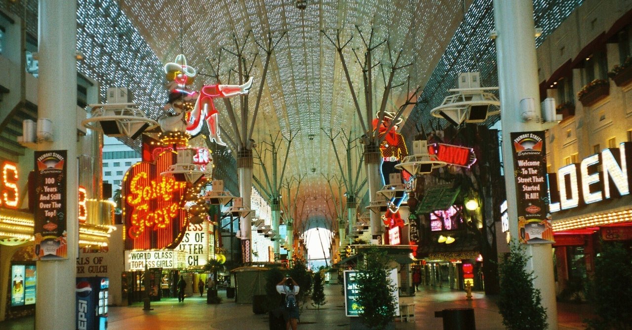 砂漠の不夜城からのメッセージ｜kiyoshi