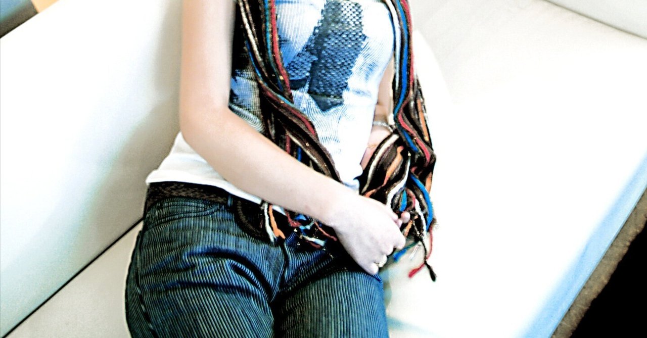 ジーンズを履くシーンが。。。｜カメラマンアキラ：Aquira