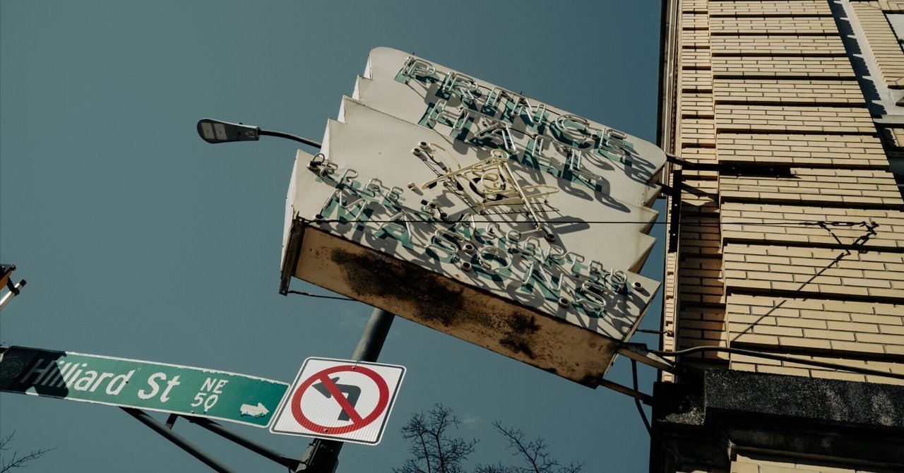 Edgewood AVE ＜LEICA M10-P＞｜MOJA MOJA