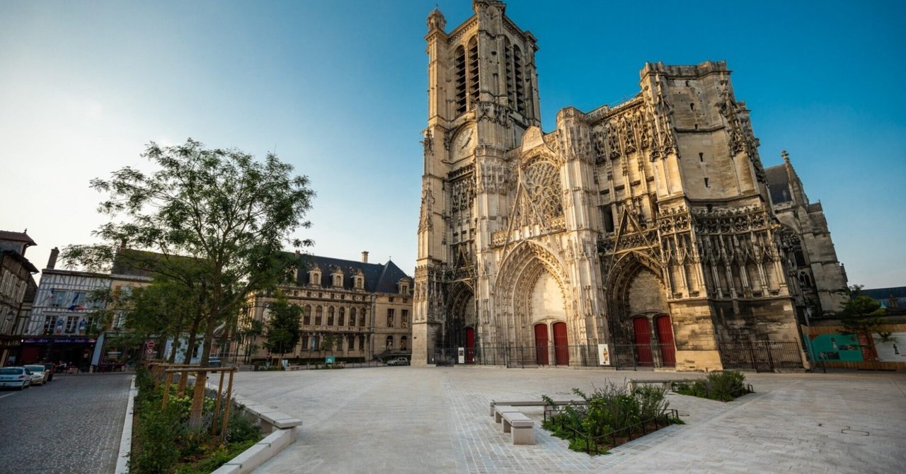 ステンドグラスが煌めく南シャンパーニュの古都 トロワ｜カランダル＠francer