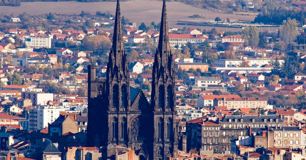 火山に囲まれたオーヴェルニュの中心、クレルモン・フェラン｜カランダル＠francer