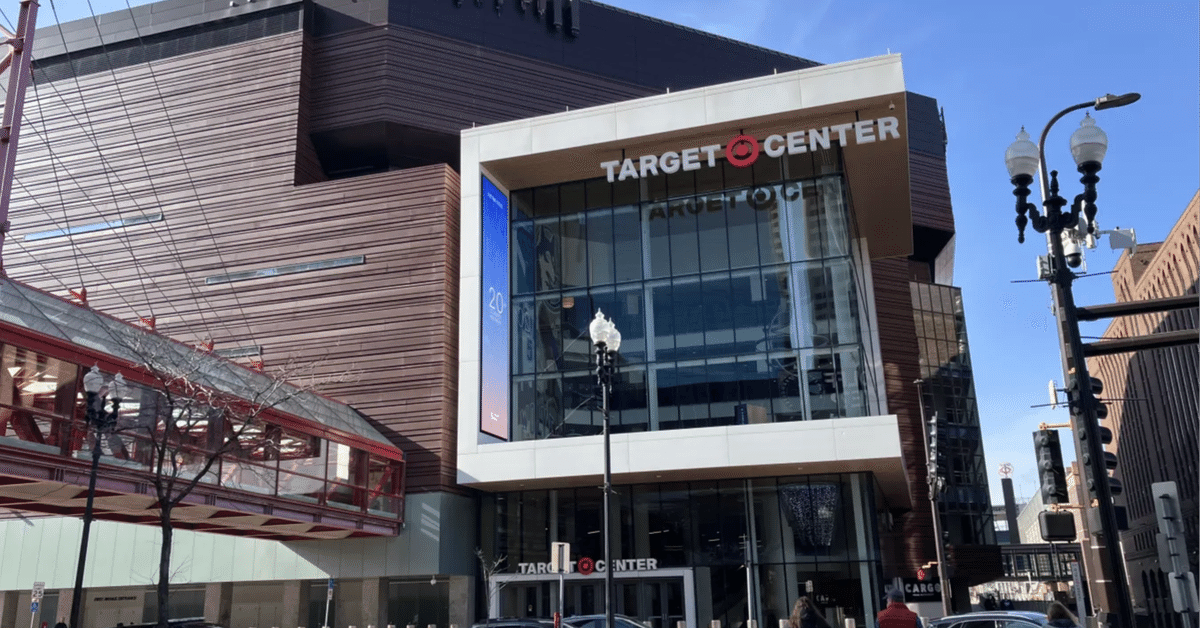 Target CenterでNBA選手と会える席と方法を徹底解説 ミネソタ・ティンバーウルブス｜Dori