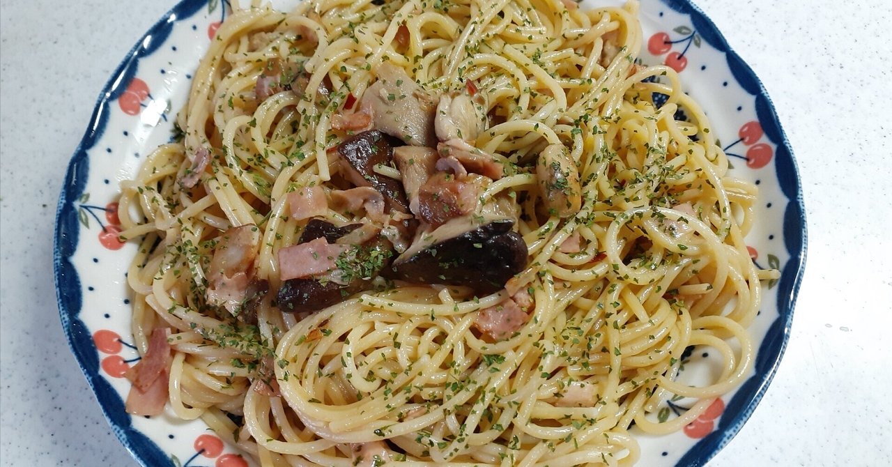 『きのことベーコンの和風パスタ🍄』(塩分2.1g)｜guttyo