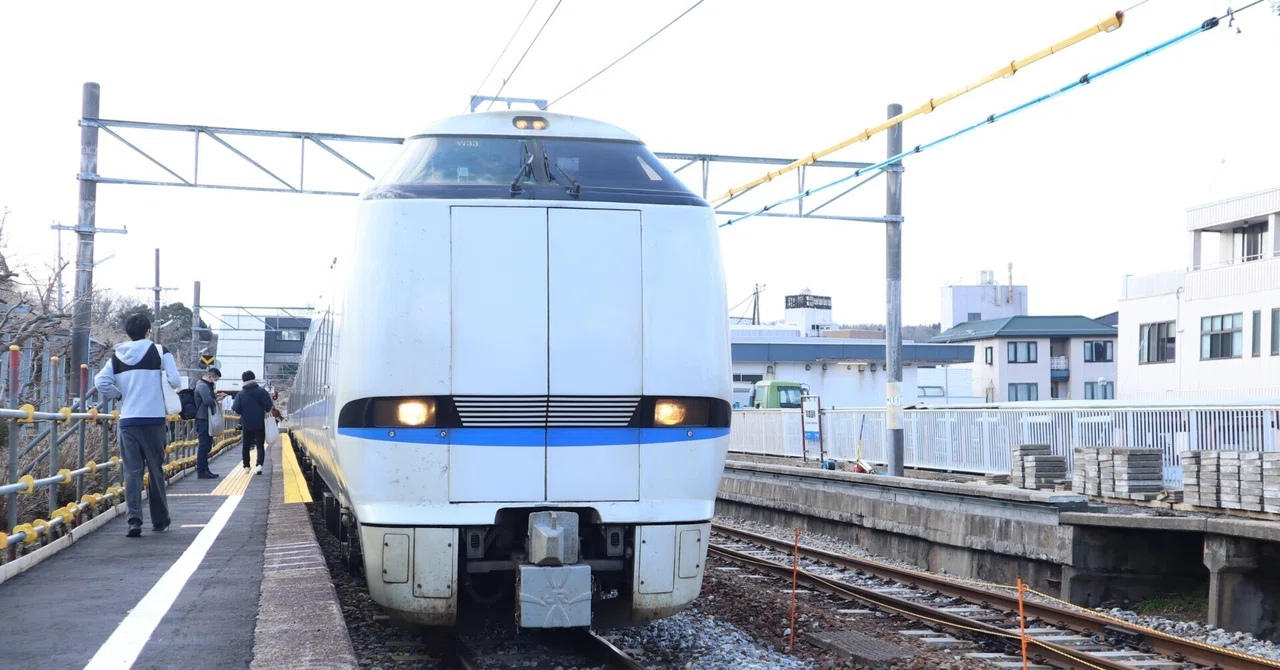 北陸特急乗り納めの旅⑧サンダーバード車両の特急能登かがり火8号｜ryokichi