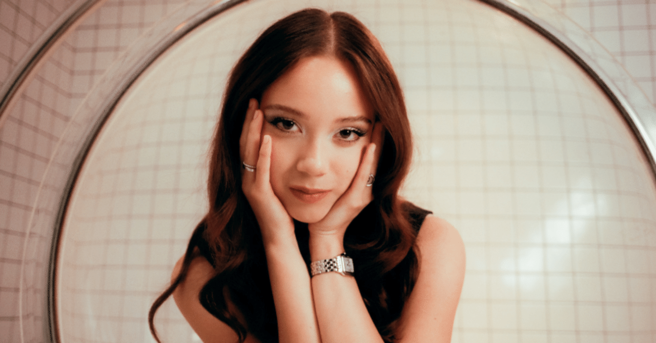 【歌詞和訳】 Laufey "Letter To My 13 Years Old Self" 〜あなたは美しい〜【Bewitched⑫】｜NIHE