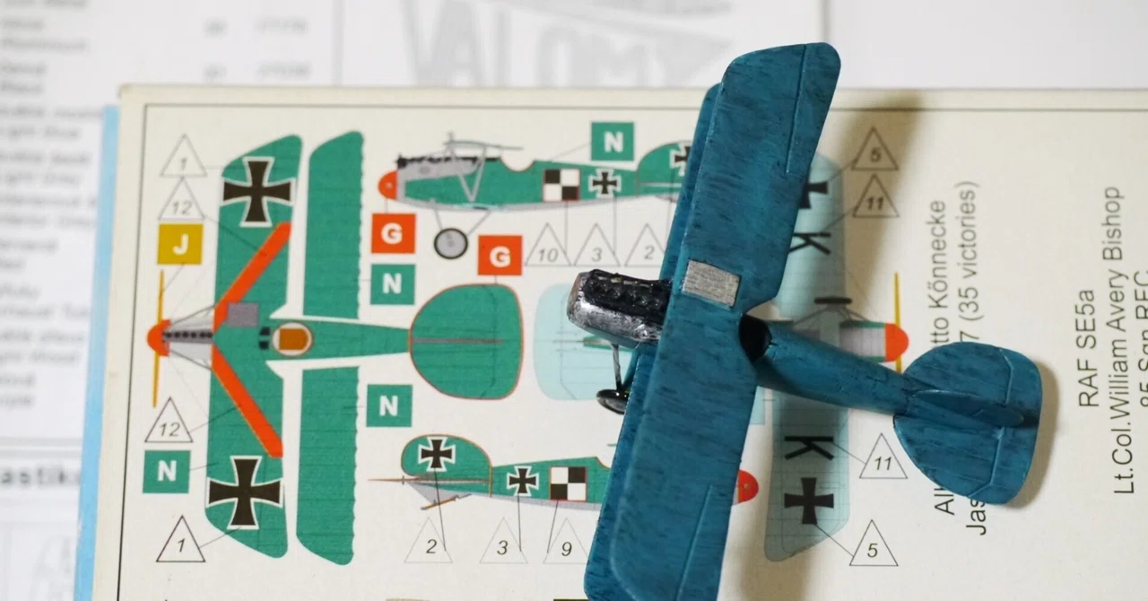 複葉機模型1/144 アルバトロスD5 塗装｜sion