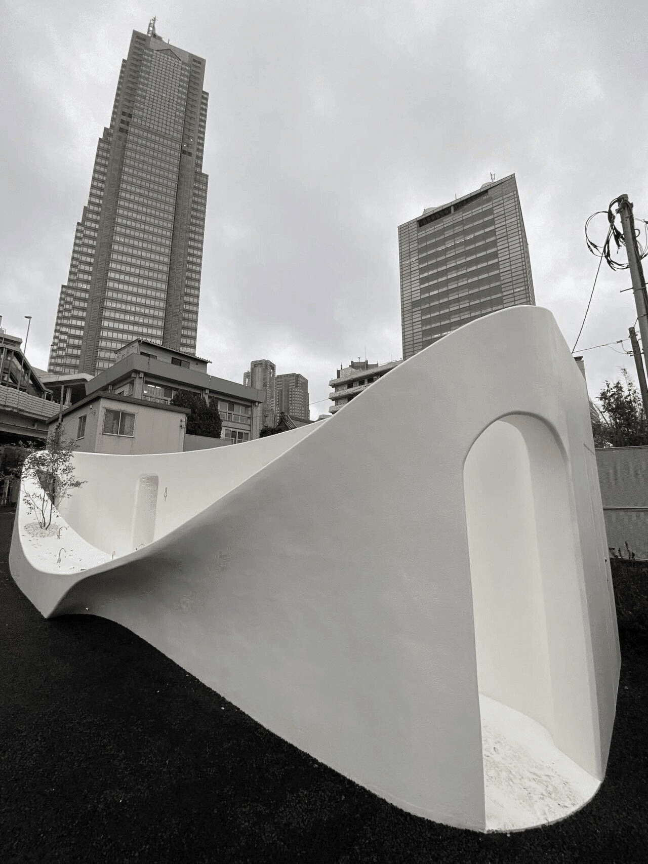 東京建築巡り〜器・泉がコンセプトの公衆トイレ｜東京の建築&アート巡りオタク@tanrock