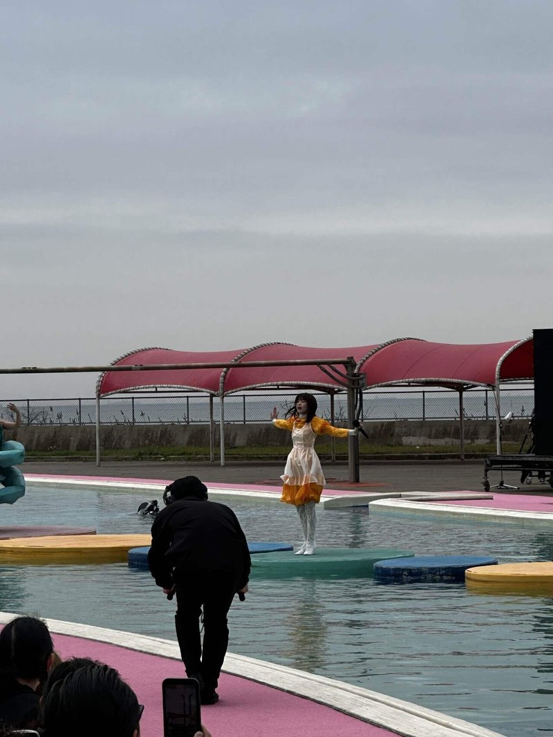 エリアLOVEWalker総編集長・玉置泰紀のアート散歩 第20回 アイナ・ジ・エンド、アオイヤマダ、東京QQQ、小林武史を富津公園ジャンボプールで見てきたぞ 其の弐 https ...