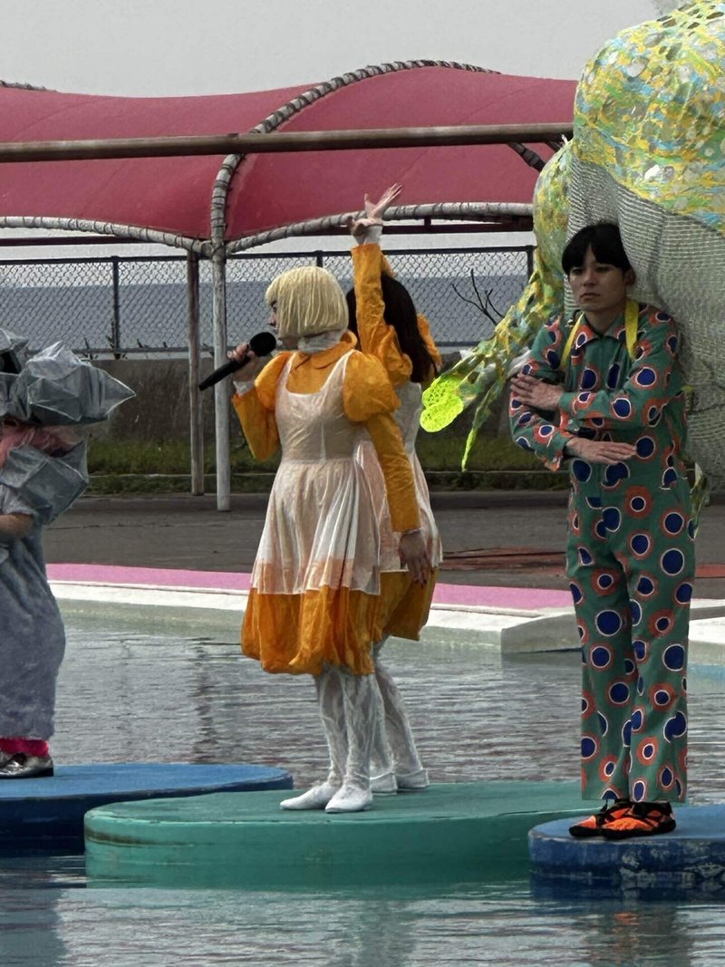 エリアLOVEWalker総編集長・玉置泰紀のアート散歩 第20回 アイナ・ジ・エンド、アオイヤマダ、東京QQQ、小林武史を富津公園ジャンボプールで見てきたぞ 其の参 https ...