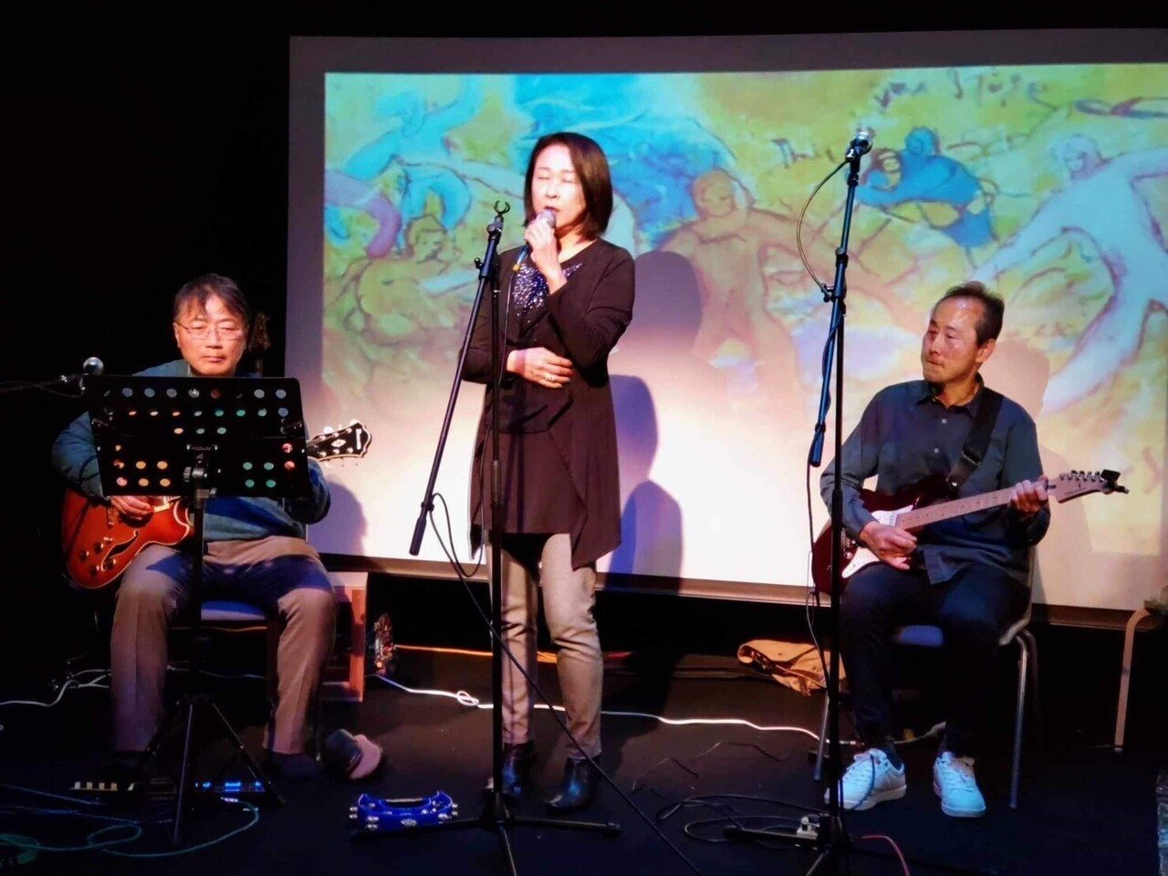 JYHメンバー紹介します。 YH LEE(男) : 在日コリアン2世、西宮 JYHリーダー。メインギター&パスドラ&ボーカル。 JJ PARK ...