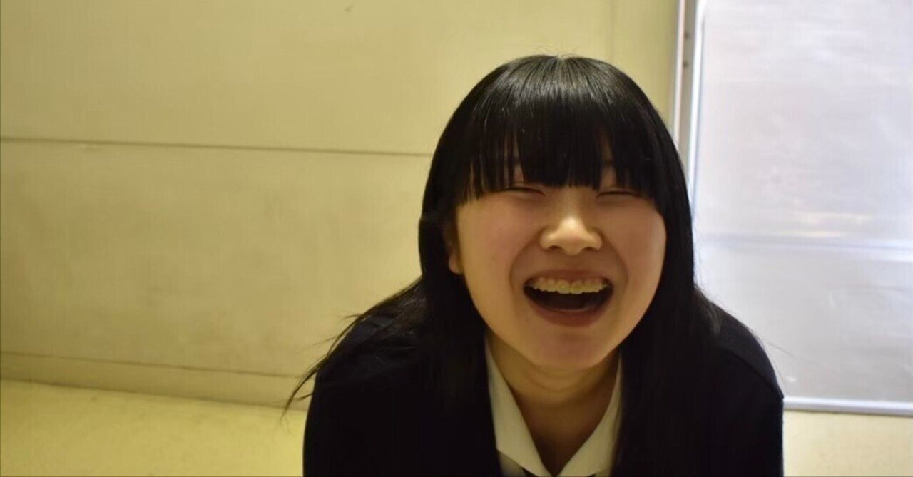 5年前、女子高生だったわたしが田舎の駅のホームで出会った”ひげ男”のはなし。前編|iida