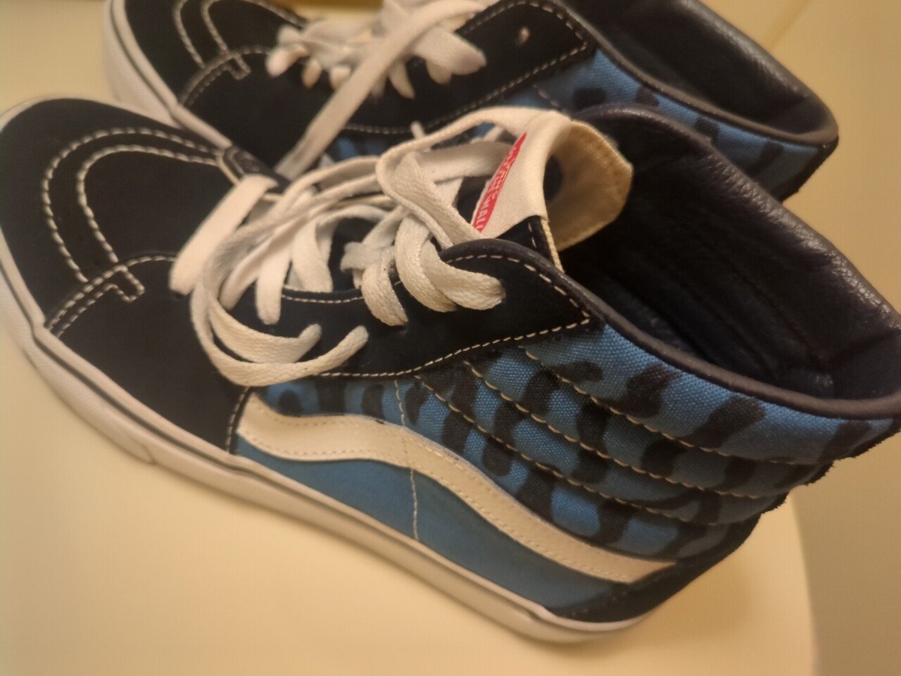 【鯖柄のVANSで鯖ンズ(サヴァンズ)』】ダンス用のスニーカー探しでオススメいただいて出会ったVANS(ヴァンズ)さんに感謝を込めて鯖柄にリメイク！オシャレは足元から お魚好きさんまたは個性的 ...