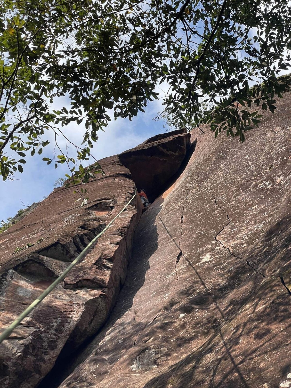 黎明クラックの聖地 - LiMing TRAD Climbing-｜astrobilly