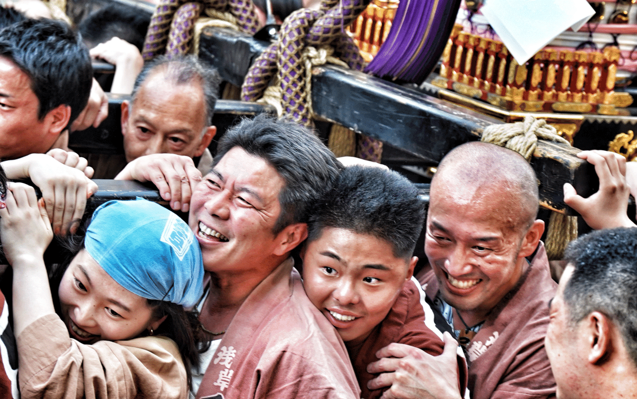 Mikoshi in Asakusa｜Yutaka Kano
