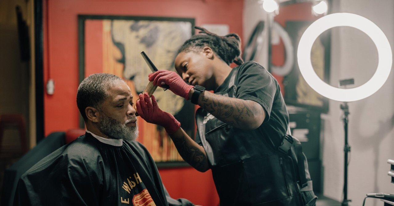 いつもと違う雰囲気のBarber Shop｜MOJA MOJA