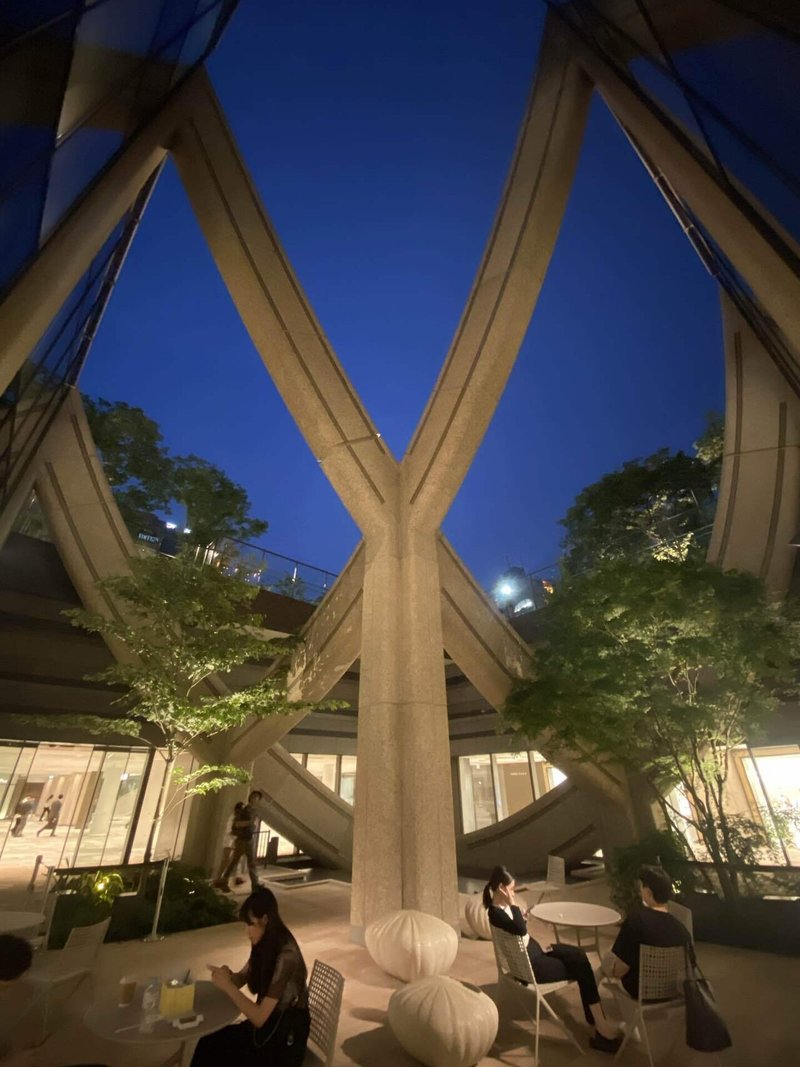 【麻布台ヒルズ】見逃せない建築10スポットを3時間で巡る！(2024年編)｜東京の建築&アート巡りオタク@tanrock