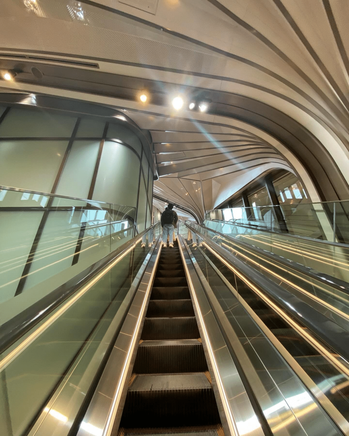 【麻布台ヒルズ】見逃せない建築10スポットを3時間で巡る！(2024年編)｜東京の建築&アート巡りオタク@tanrock