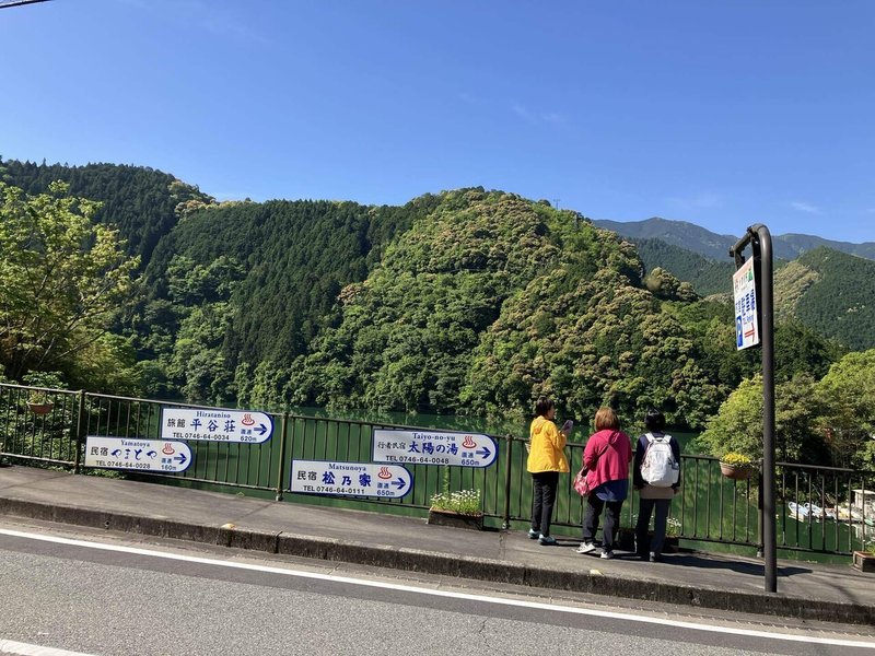 大峯奥駈道を通って玉置神社に参拝、玉石社、山頂へも到達｜あくら