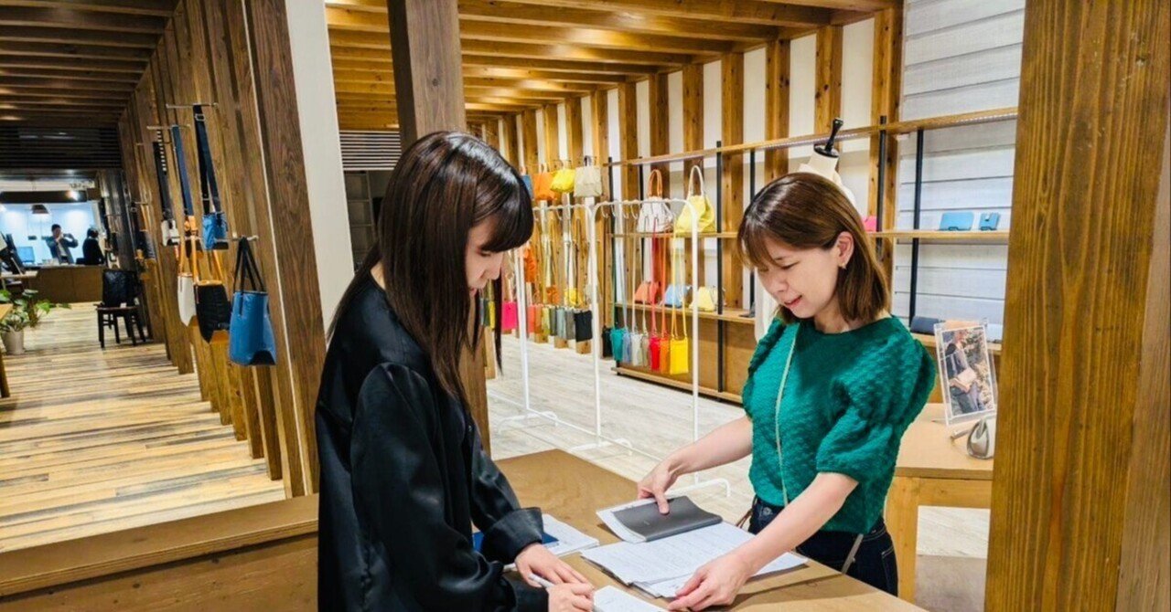 店舗スタッフの一日と相棒ショルダーバッグ｜Atelier nuu - アトリエヌウ