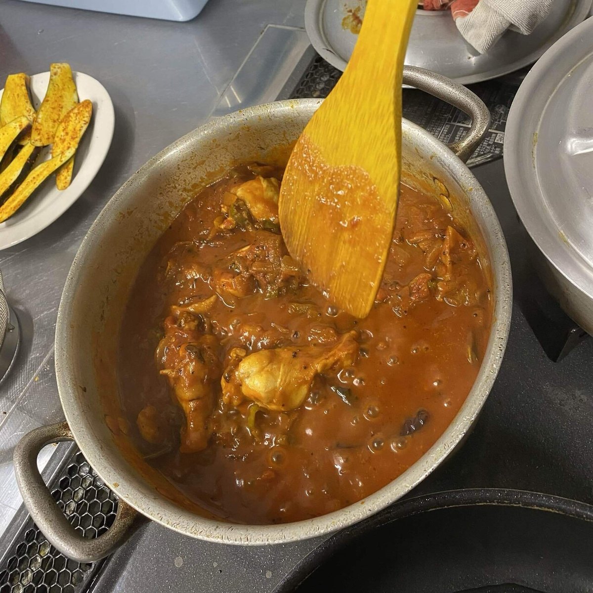東新宿サンラサー店主有澤まりこさんによるスペシャル料理講座に潜入！｜Kikuchi Curry @仙台【旅するカレー屋】