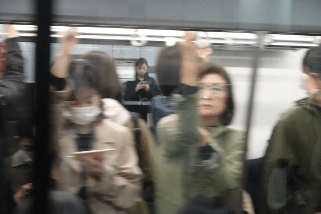 S9を買ってlumix S 26mm F8 をタダでもらうよりiphoneで写真を撮った方がマシだと思った。だってiphoneの広角カメラ