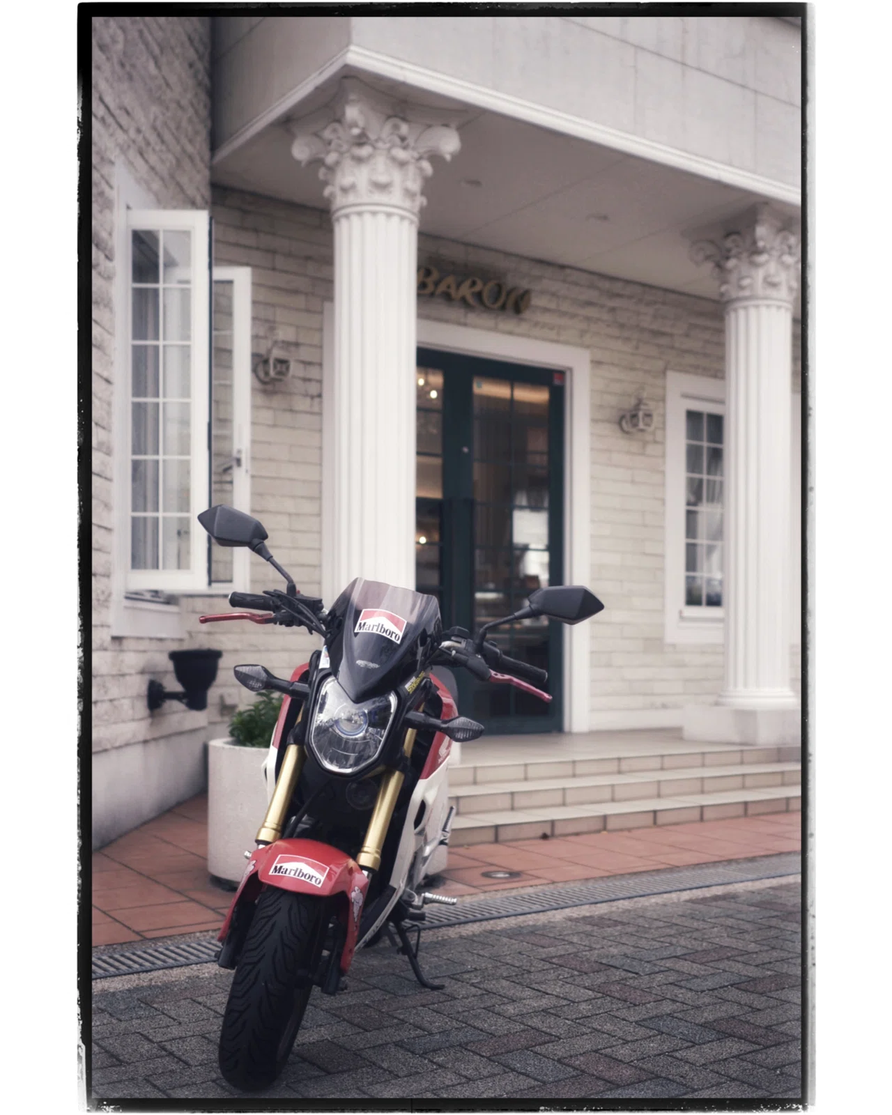 2024年6月8日⑤ GROM／パティスリーバロン Nikon D610 AF-S Nikkor 28mm f/1.8G 入院中の父を見舞って ...