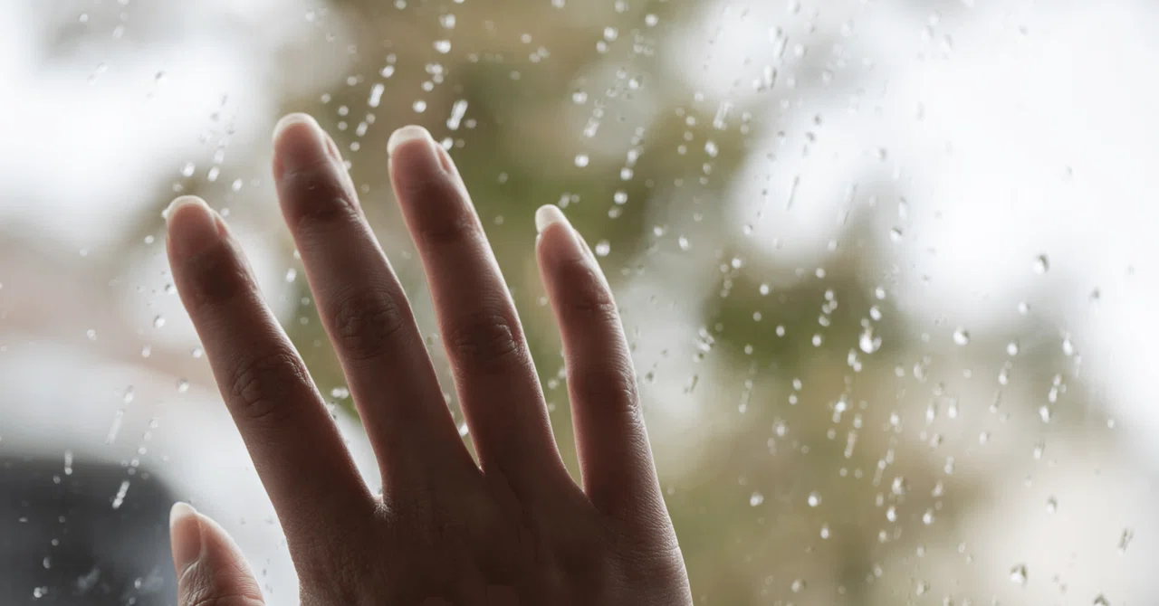 知らないと損をする 〖梅雨の睡眠〗 梅雨時の眠れない対策4つ｜印笑 MARI HIGUCHI
