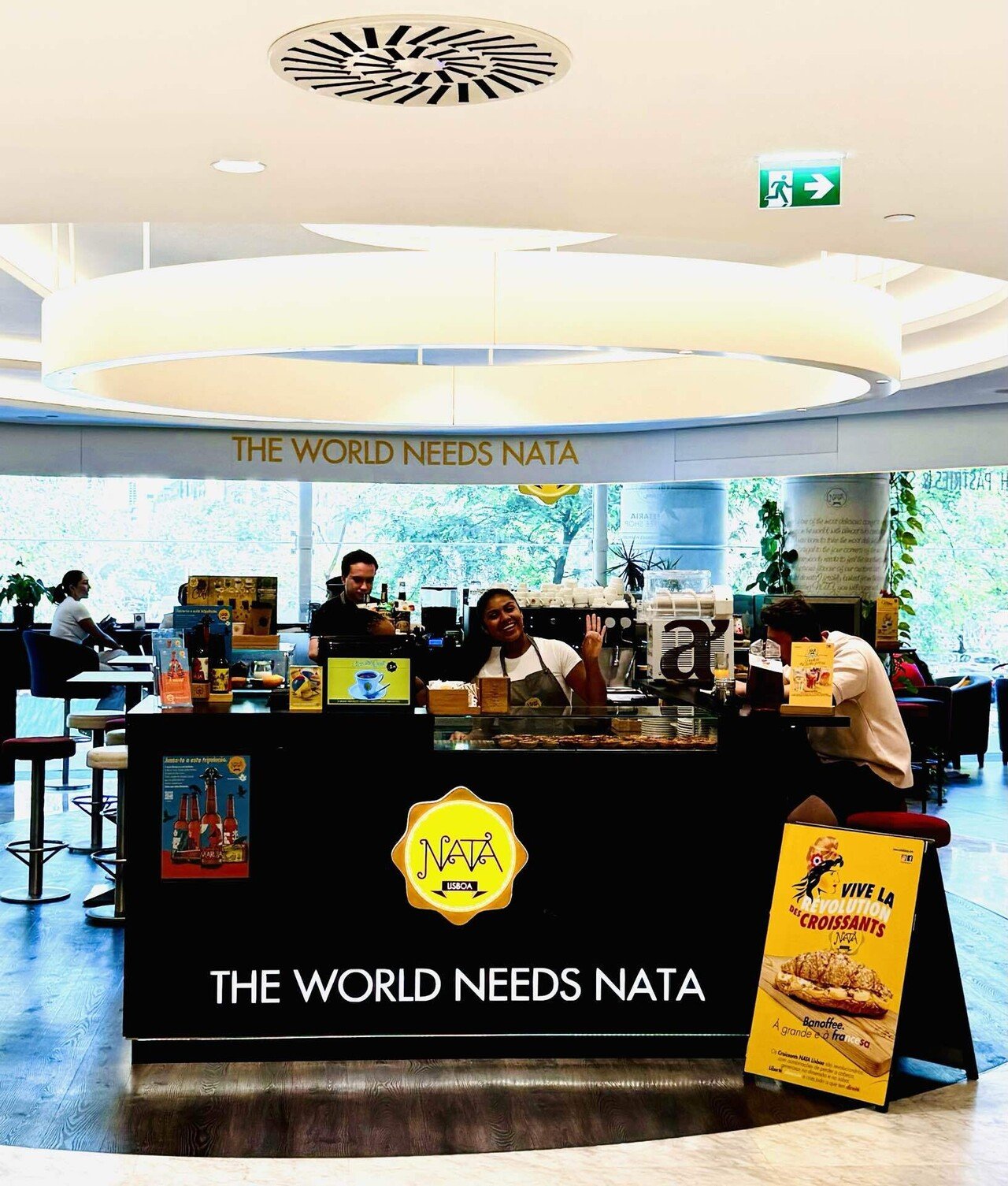 お目めぱっちりの〜〜👀｜jacobollbie【画家】