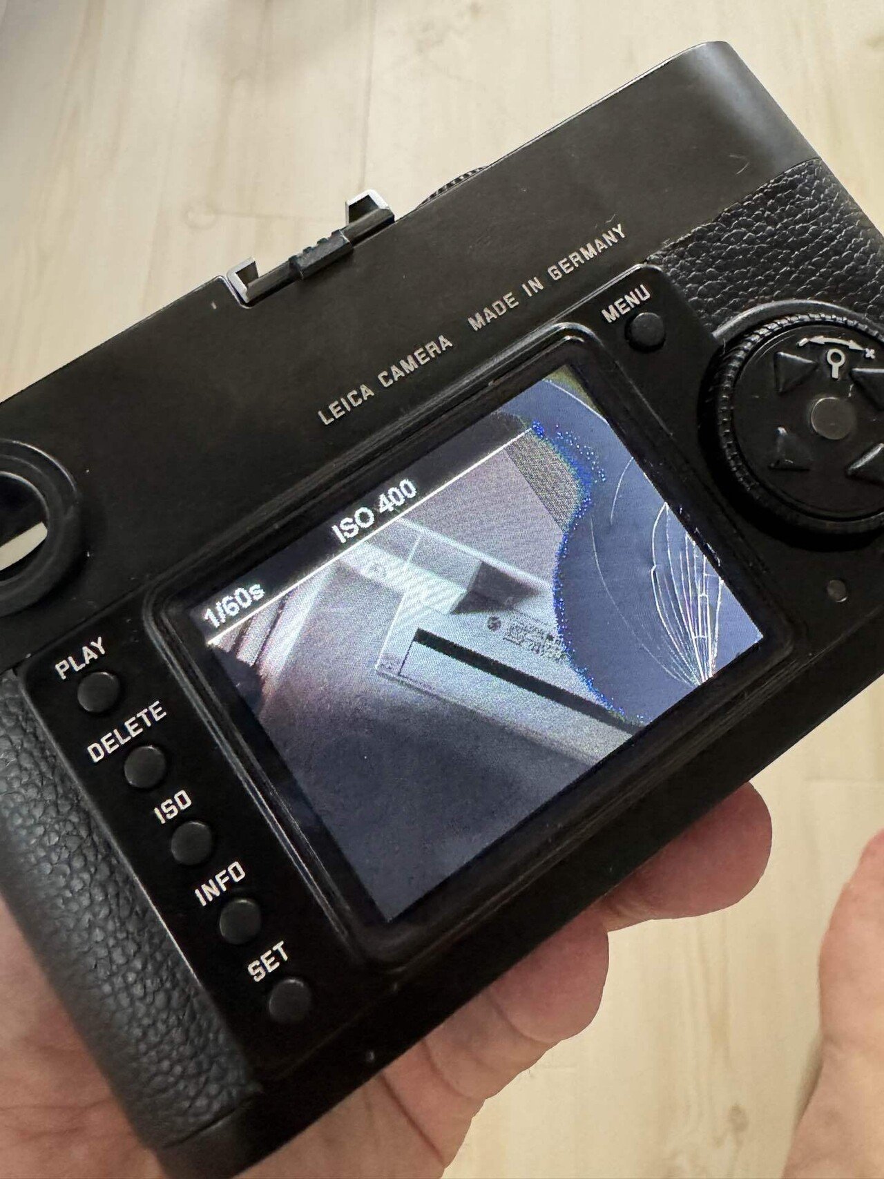 Leica M9をモノクロセンサーカメラに改造する。|四葉三丁目 Leica M9をモノクロセンサーカメラに改造する。|四葉三丁目