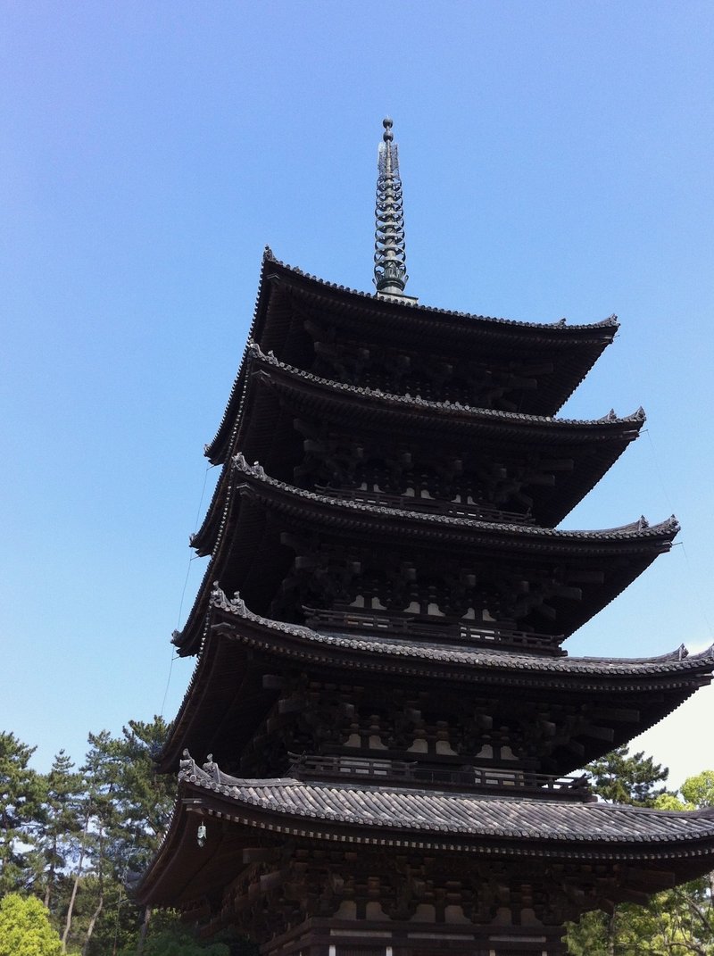 奈良、五重塔と鹿｜BitBeans｜note